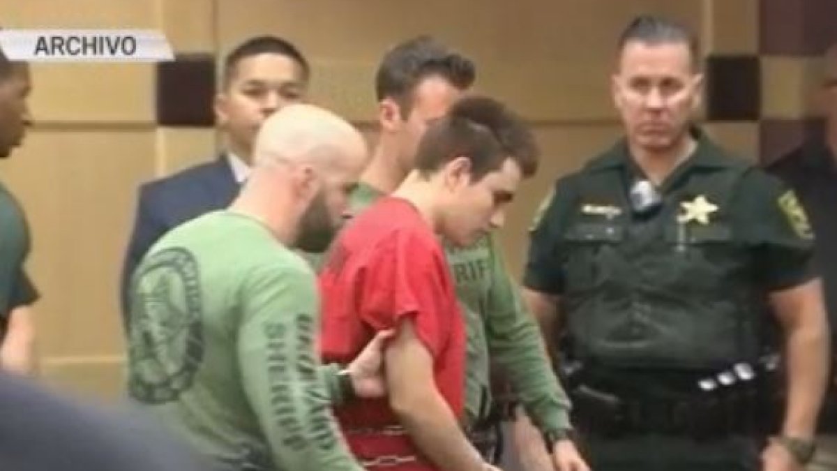 Suspenden indefinidamente juicio a Nikolas Cruz – Telemundo Miami (51)