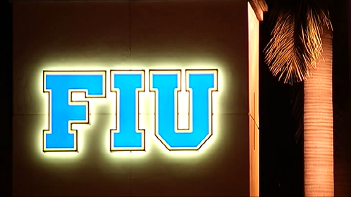 Policía de FIU arresta a mujer acusada de enviar amenaza en un chat de ...