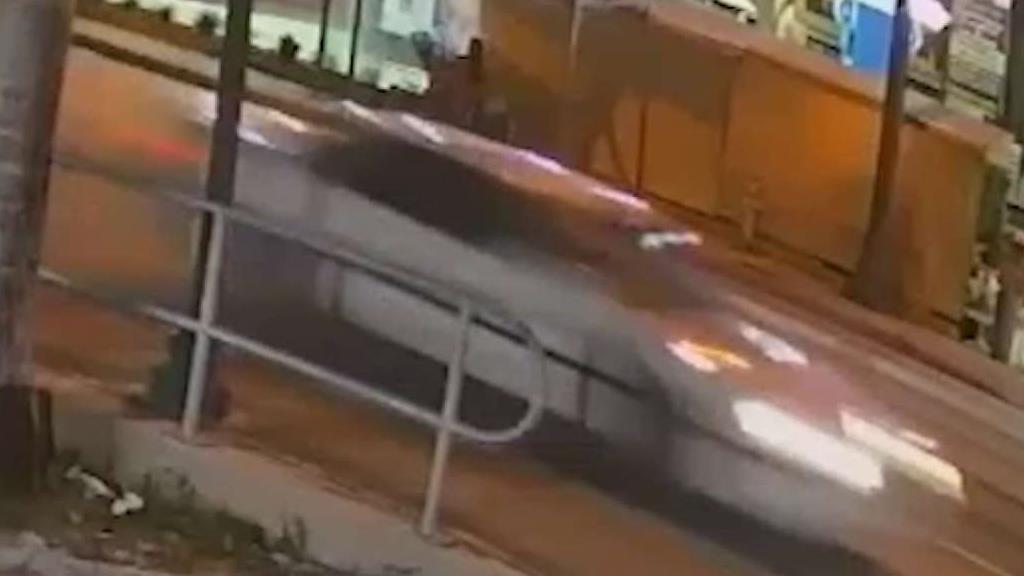 Nuevas imágenes de atropello mortal – Telemundo Miami (51)