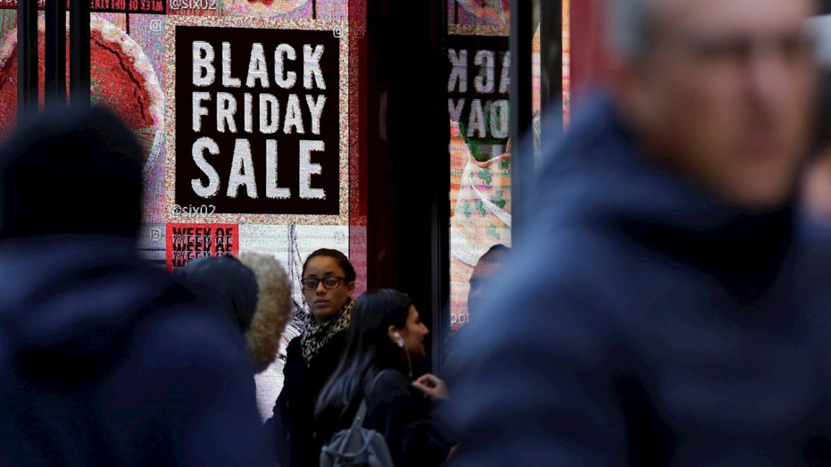 Black Friday: ¿A qué hora abren los centros comerciales? – Telemundo ...