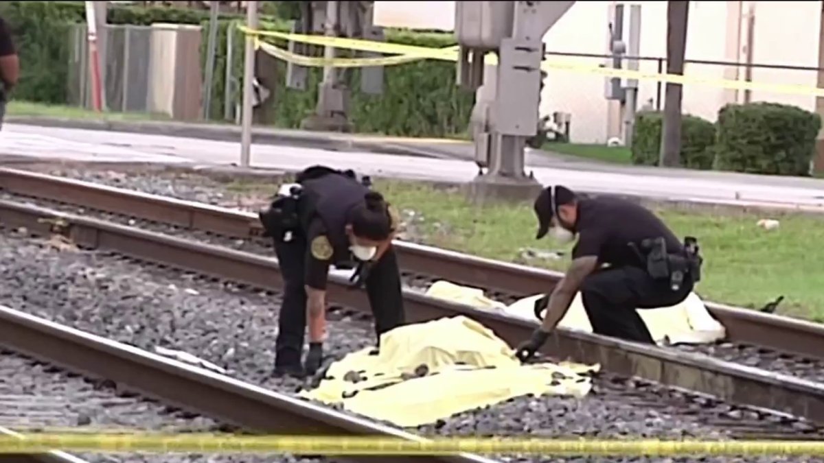 Hombre Muere Atropellado Por Un Tren Telemundo Miami 51