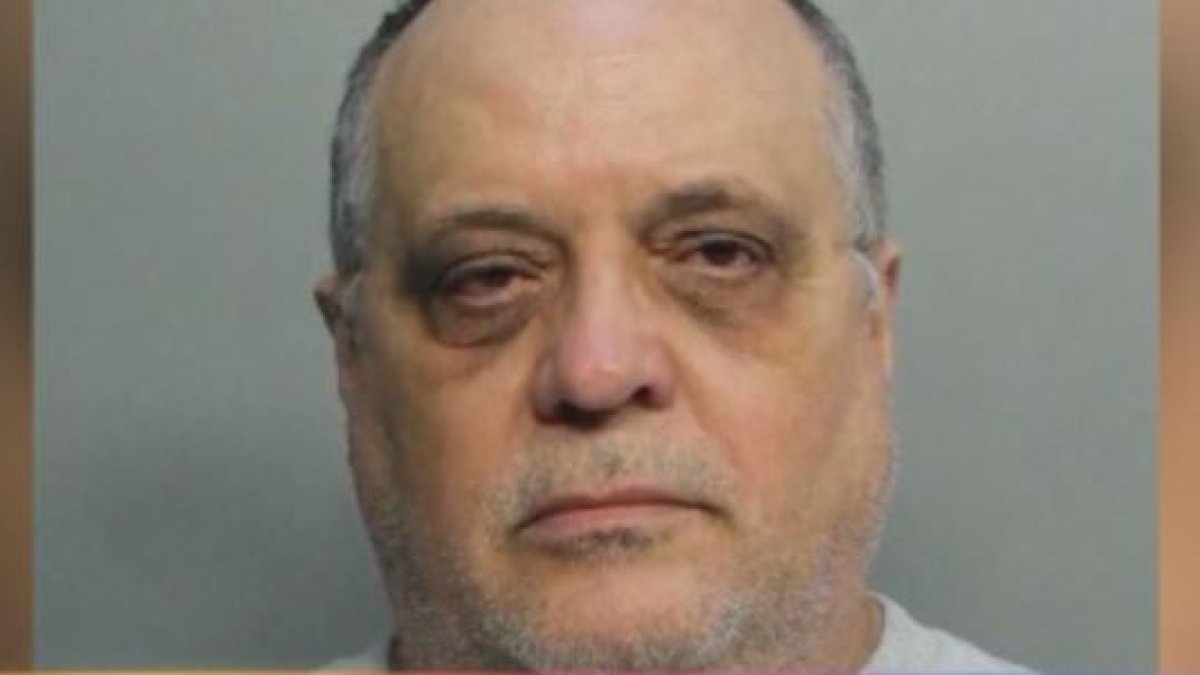 Arrestado Por Abusar Sexualmente De Una Menor Telemundo Miami 51