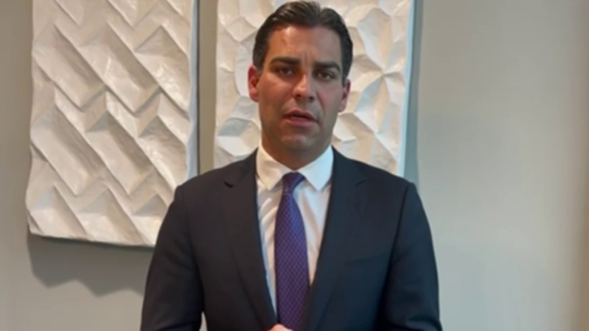 Investigan un presunto pago ilegal de miles de dálares al alcalde de ...