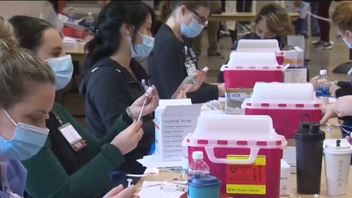 Jornada de vacunación en el hospital Jackson – Telemundo Miami (51)