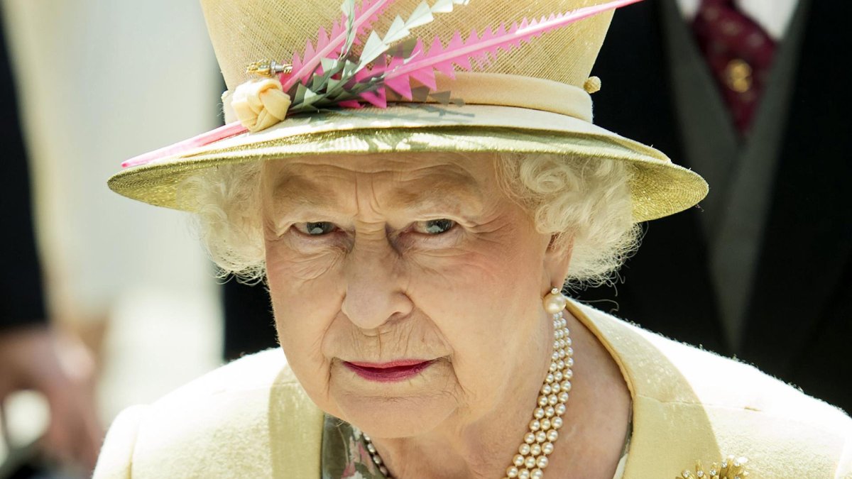 La reina Isabel cumple 70 años en el trono – Telemundo Miami (51)