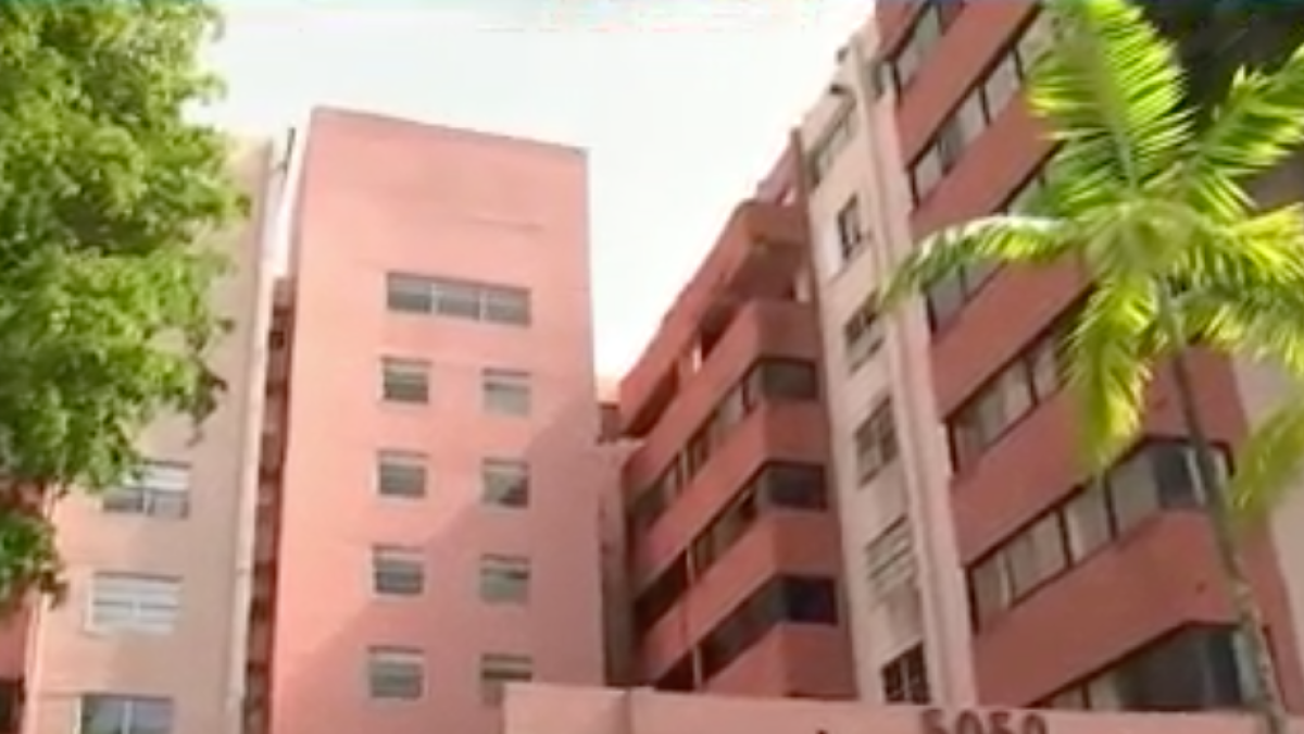 Residentes buscan respuesta a posible demolición de edificio ...