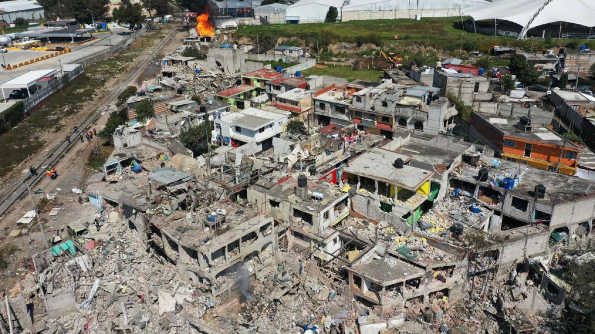 Explosiones en México: buscan con perros a posibles víctimas entre los ...