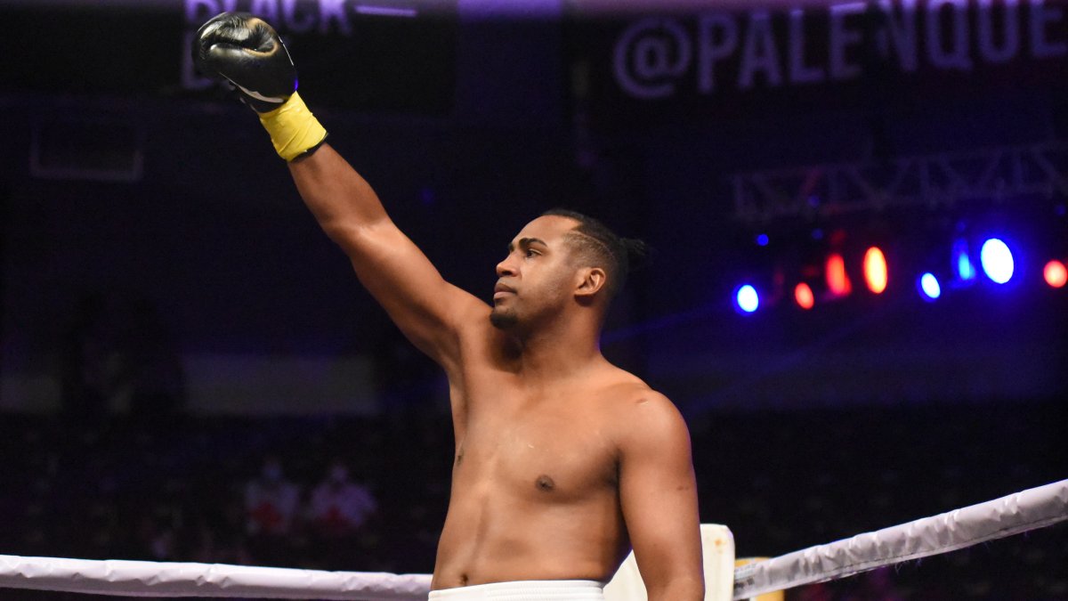 Boxeadores cubanos arrasan con triunfos en su debut como profesionales ...