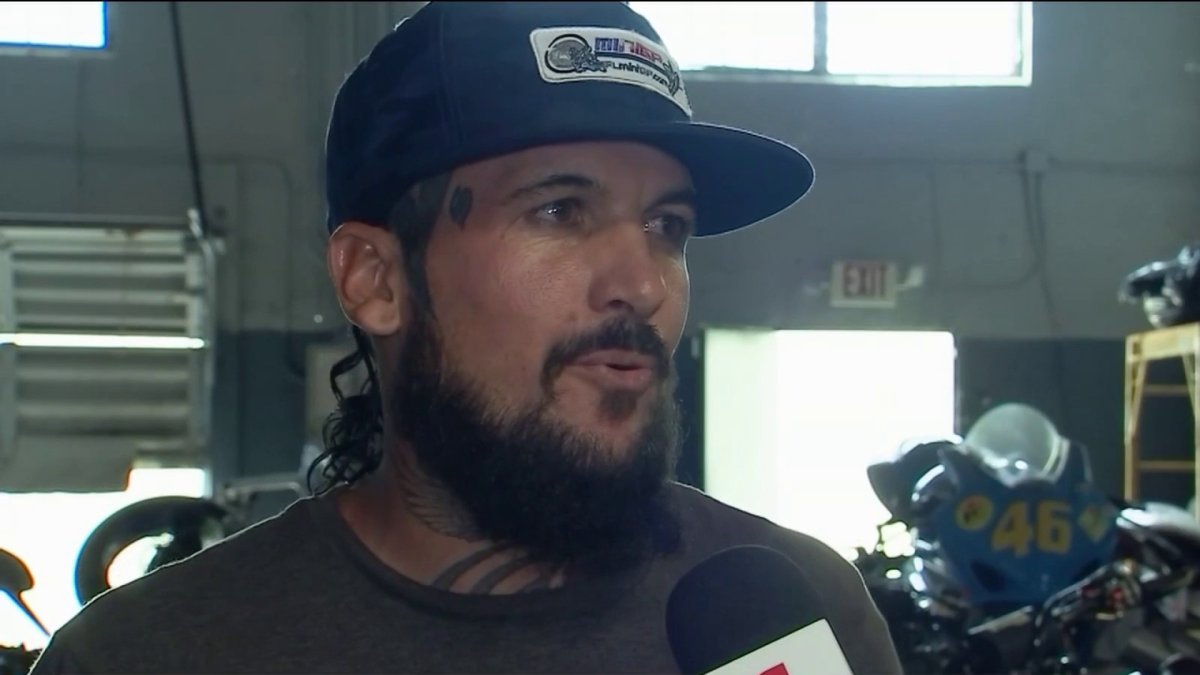 Cubano que llegó en tabla de surf cuenta su odisea – Telemundo Miami (51)