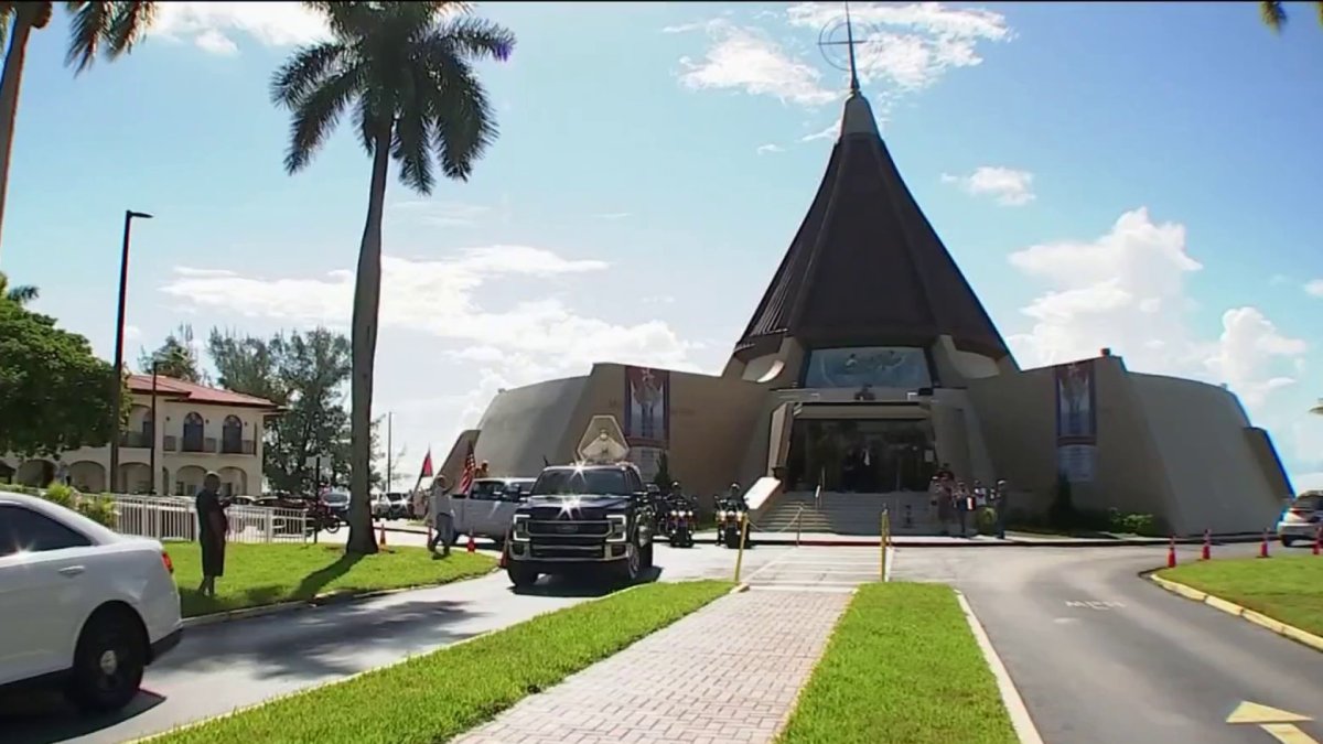 Procesión de la Virgen de la Caridad del Cobre por varias ciudades de ...