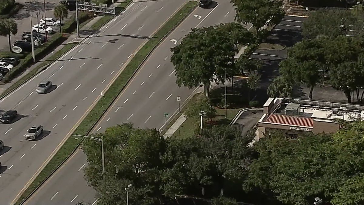 Muere atropellada una mujer en Tamarac – Telemundo Miami (51) Muere atropellada una mujer en Tamarac – Telemundo Miami (51)