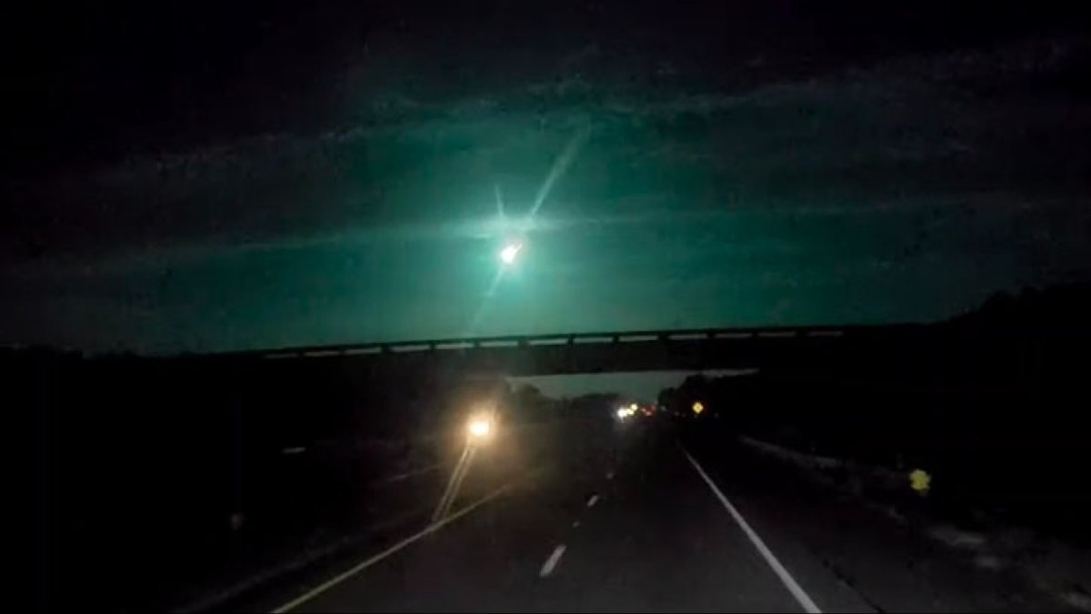 Mississippi: captan en video meteoro verde en medio de la noche ...