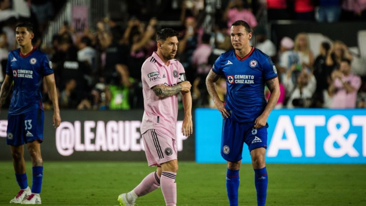 Lionel Messi mete su primer gol con el Inter Miami durante su debut ...