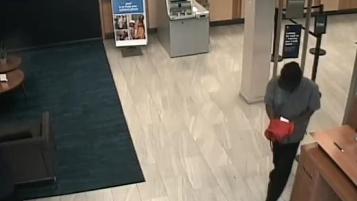 FBI busca a sospechoso de robo de un banco en Pompano Beach – Telemundo ...