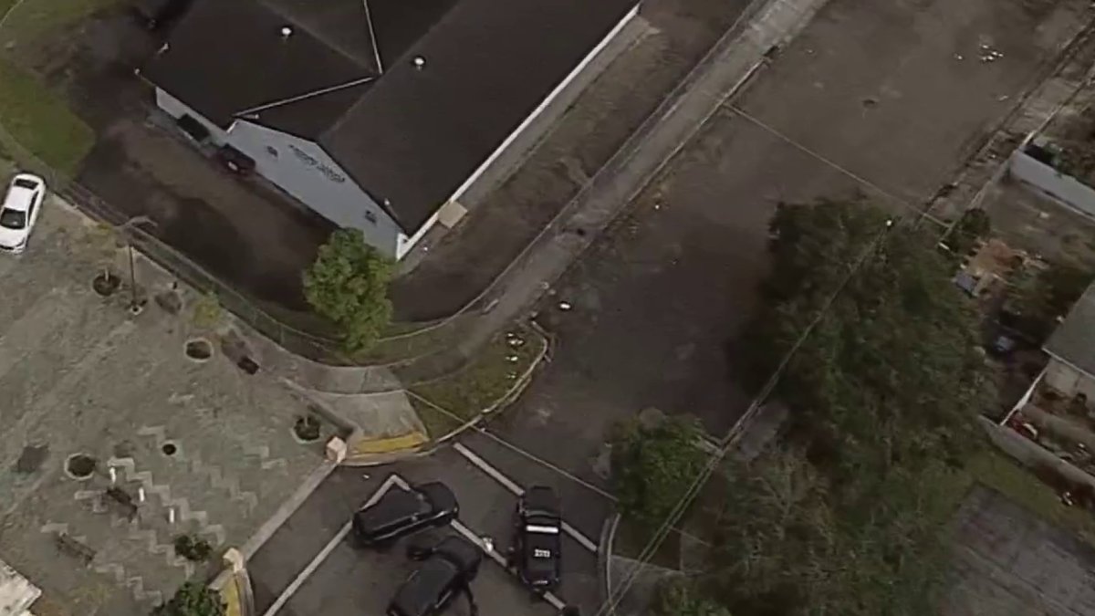 Hombre fue hallado baleado detrás de una iglesia en Opa-Locka ...
