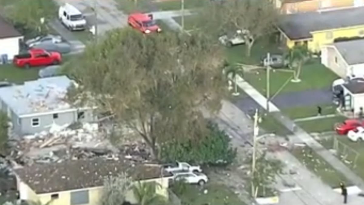 Fuerte explosión en West Park destroza hogar y deja a 4 personas ...