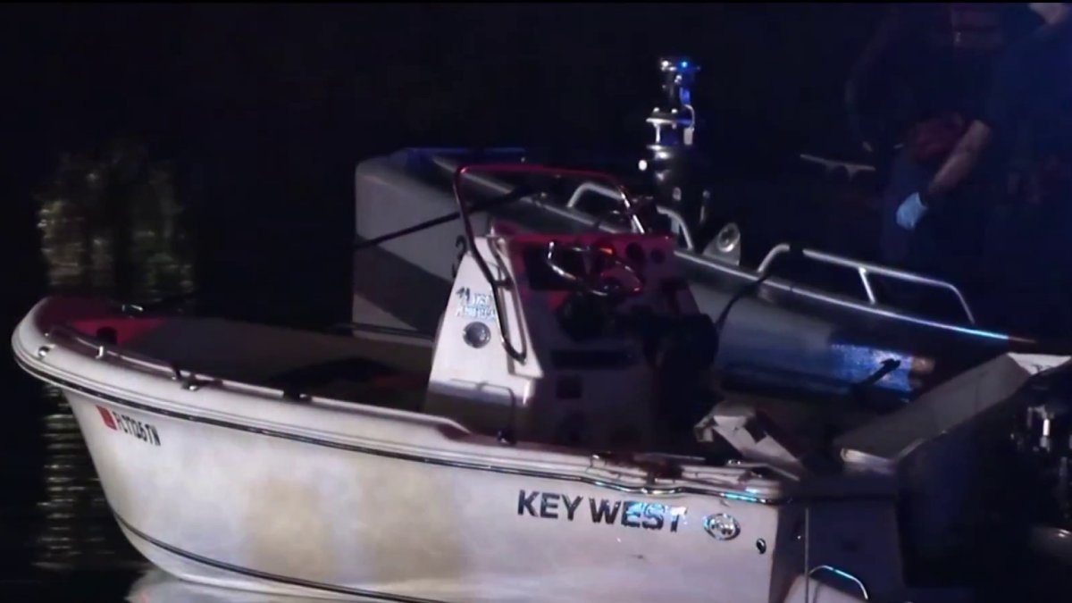 Dos muertos tras choque de botes en los Cayos de Florida – Telemundo ...