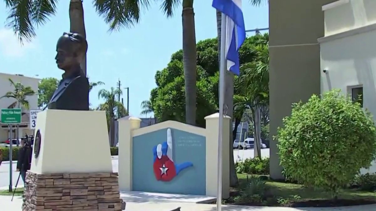 Develan monumento en homenaje a Osvaldo Payá en Hialeah – Telemundo ...