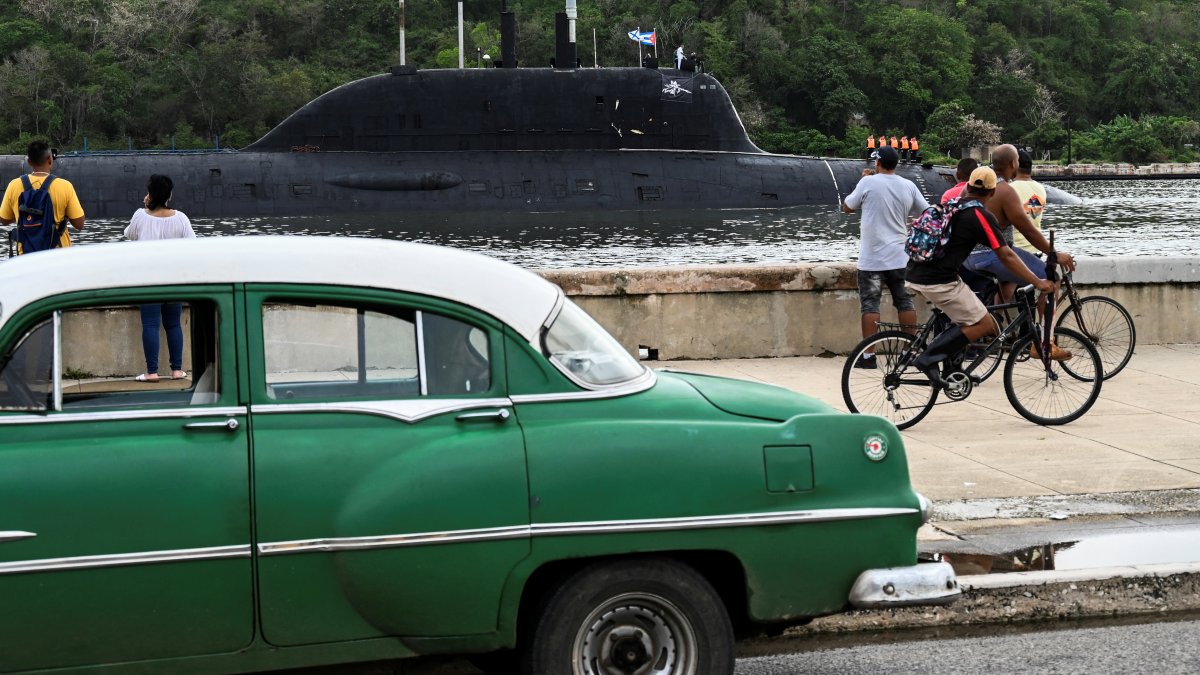 Llega a Cuba flotilla de la marina rusa con un submarino nuclear ...