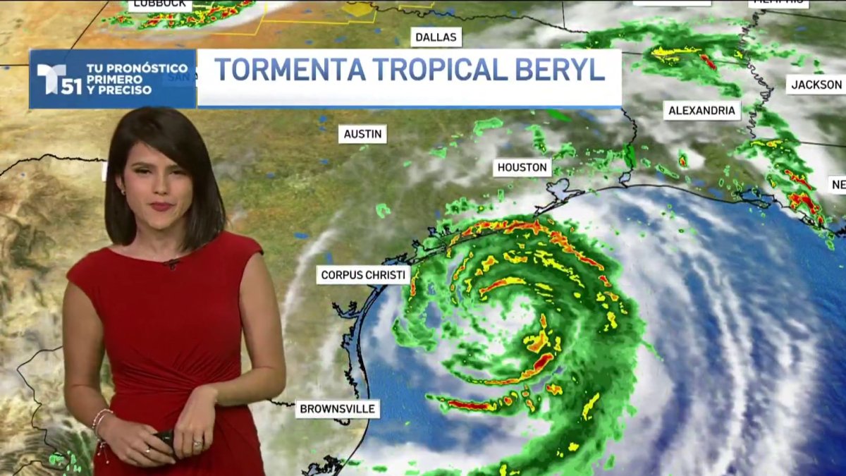 Se espera la llegada de Beryl en Texas – Telemundo Miami (51)