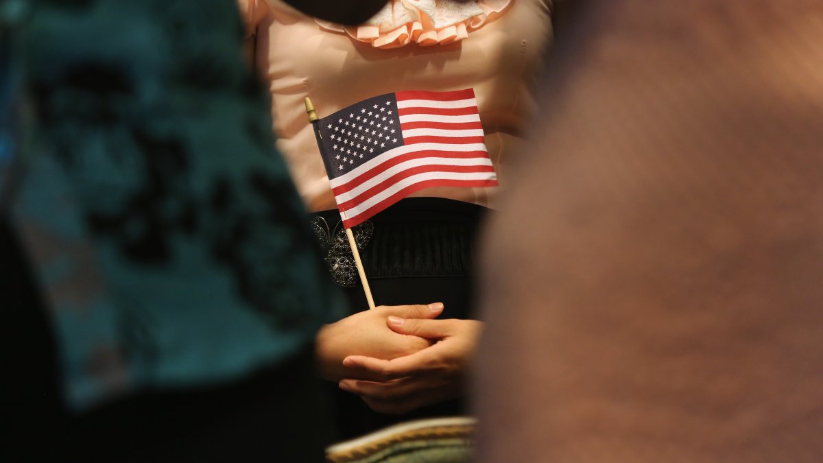 Parole in place, quiénes son elegibles y posibles riesgos – Telemundo ...