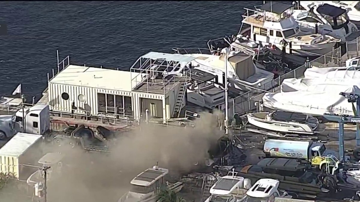 Un muerto y 4 heridos en explosión de un bote Dania Beach – Telemundo ...