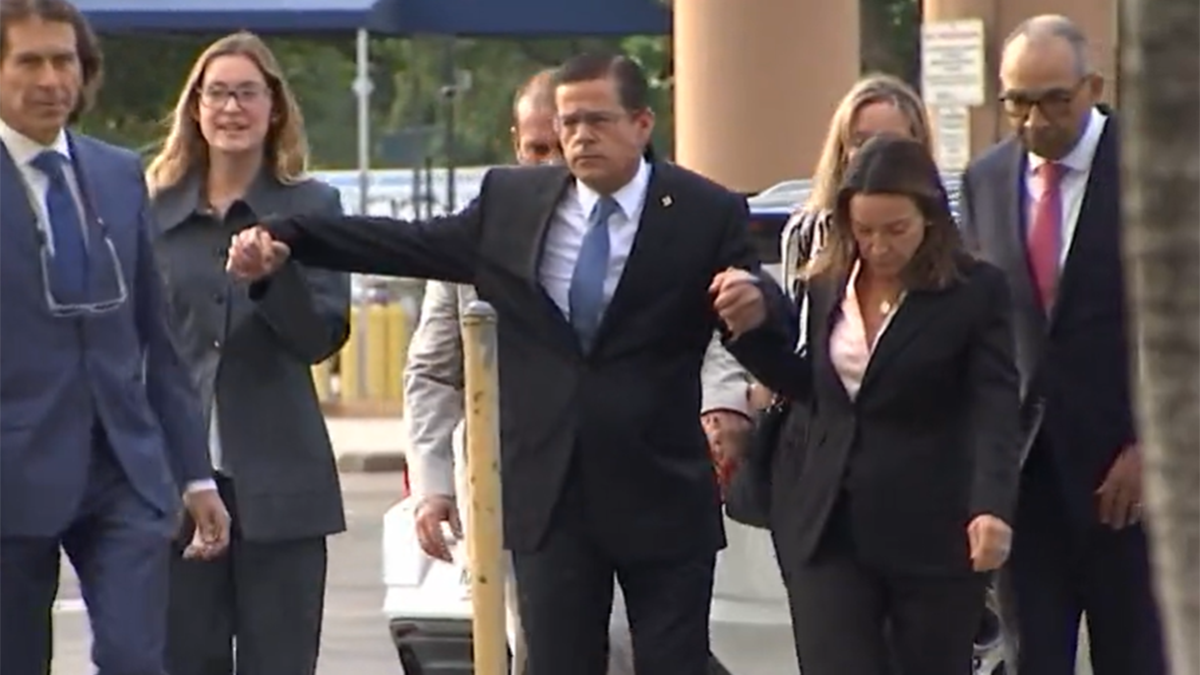 Empresario George Pino se entrega en tribunal de Miami-Dade – Telemundo Miami (51)