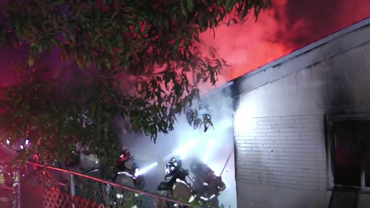 Incendio de gran magnitud destruye una casa en Miramar – Telemundo ...