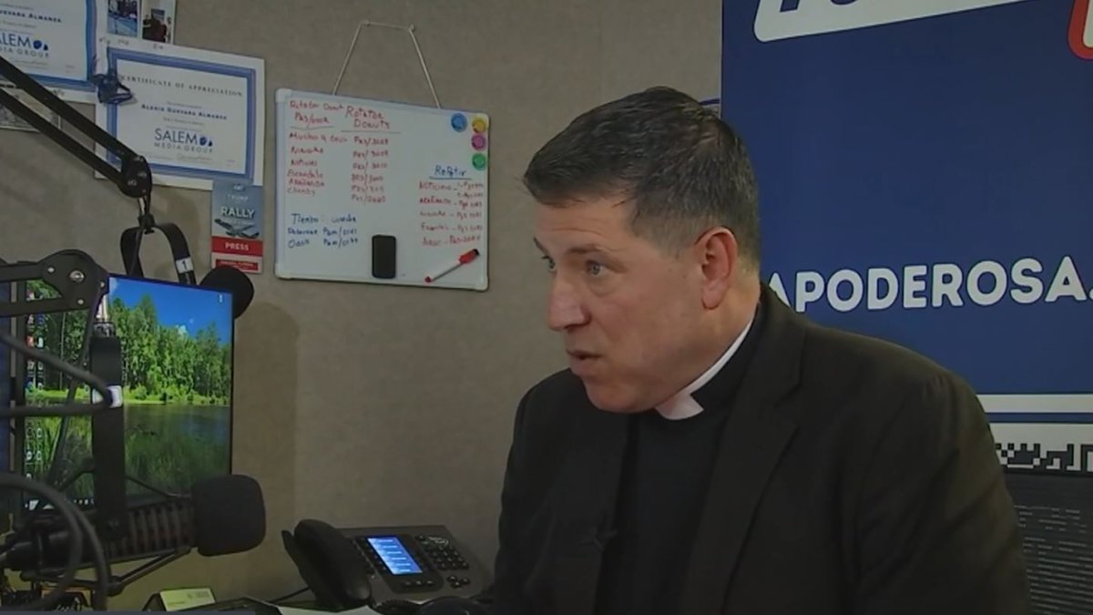 El Padre Alberto: fe, amor y una nueva vida – Telemundo Miami (51)