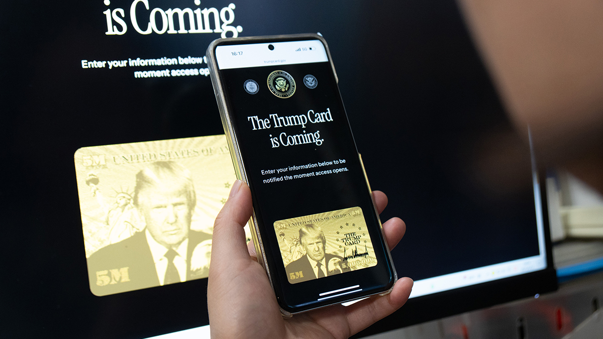 Trump Mobile y un celular dorado: lo nuevo en telefonía celular ...