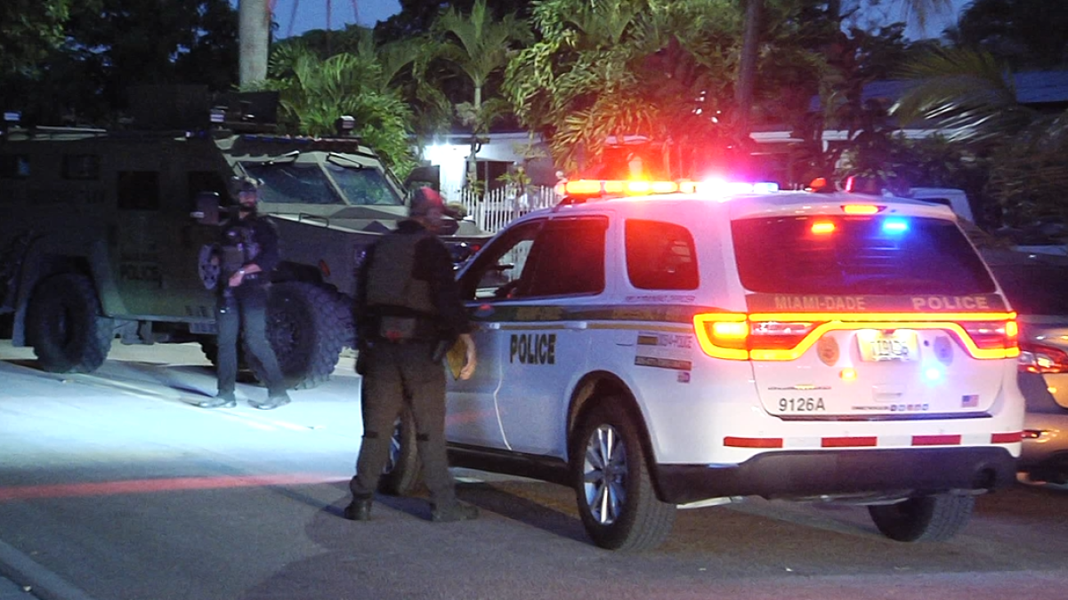 Redada policial en Opa-locka deja varios detenidos – Telemundo Miami (51)