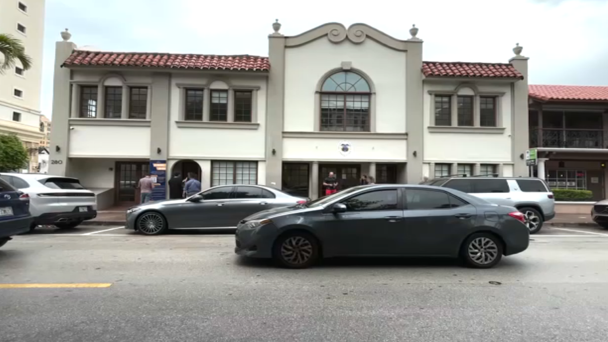 Consulado de España y consulado de Colombia en Miami – Telemundo Miami (51)
