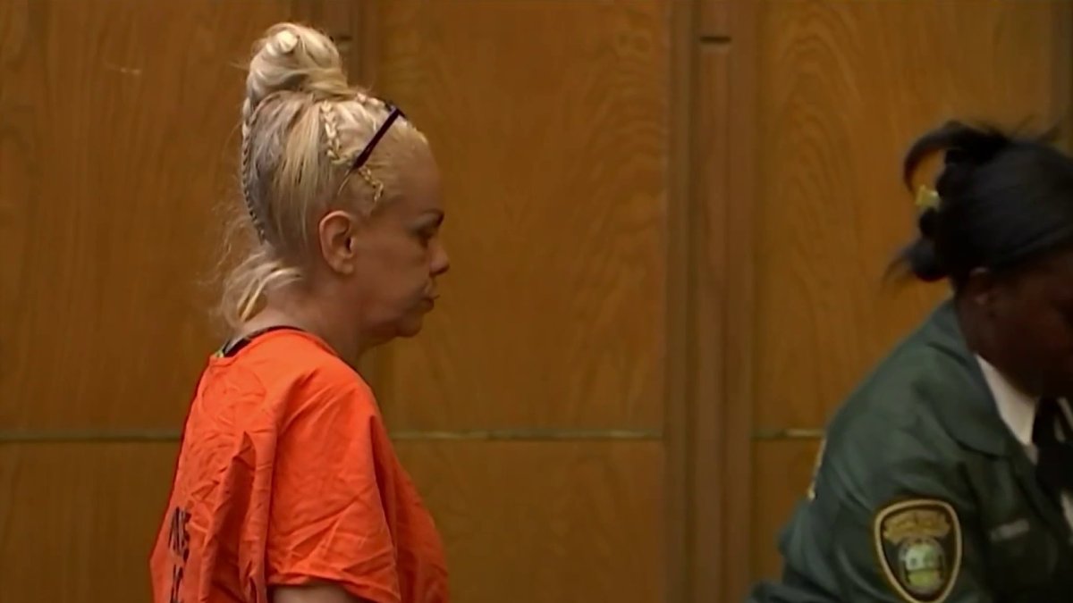 Hermano de víctima ve en corte a la acusada por choque mortal ocurrido ...