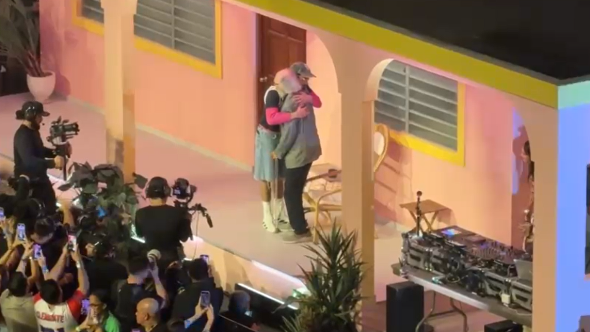 Quien es Jacobo Morales, que salio en el concierto de Bad Bunny ...
