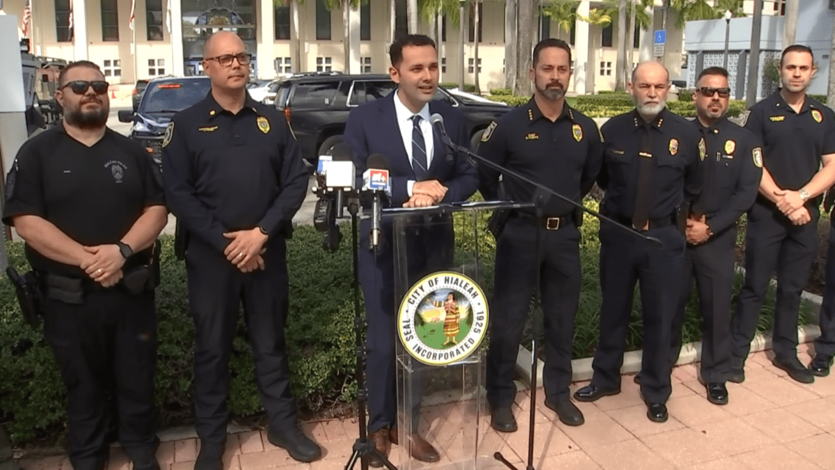 Alcalde arremete contra The Rip y enseña a pronunciar Hialeah ...